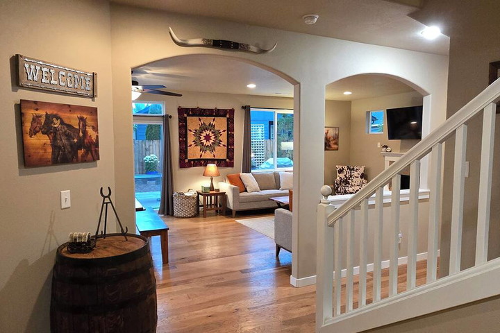 2 Min To Downtown Sisters, Family Friendly, Xbox, Game Rm, Outdoor Patio W/ Bbq, - Sisters, OR
