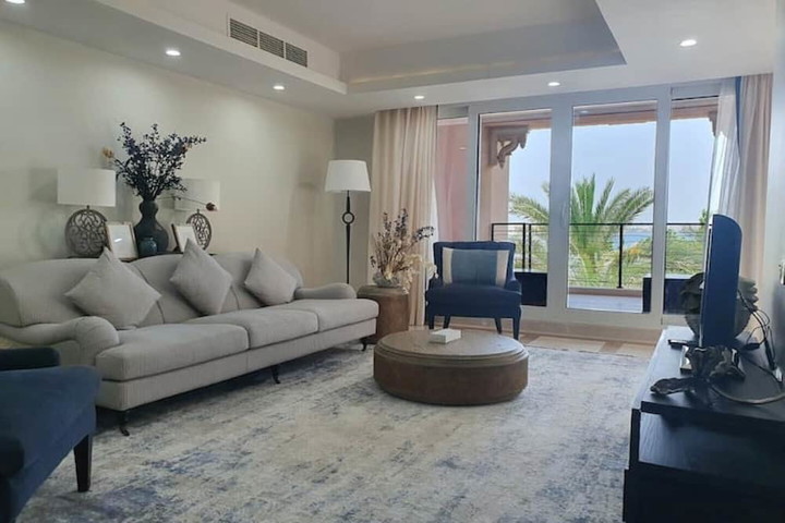 Rare Gem - 5 Bhk Villa @ Taj-grandeur, Palm Jumeirah - Dubai