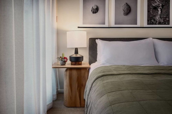 Tropical Escape L 2 Rooms, Beach Access, Free Bikes, Pool & Pet-friendly Stay - Kailua-Kona, HI