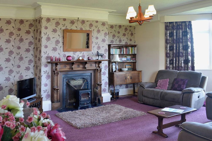 4 Bedroom Accommodation In Porlock - Minehead