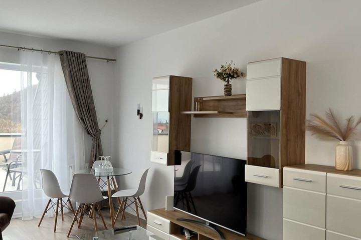 Lovely 1-bedroom Apartment With Ac And Amazing Panoramic View In Charming Rasnov - Transilvania