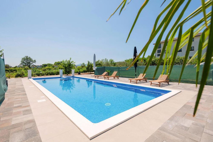 Fully Furnished Home In Stratford - 3 Bedrooms, Dedicated Office And Pool - Bridgeport, CT