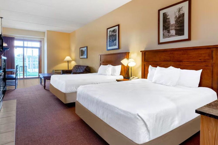 Karmak 2 Bedroom Condo On The First Floor. - Wisconsin Dells, WI