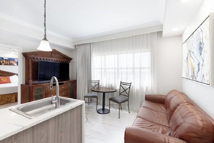 Cozy 2-bedroom Apartment At Westgate Palace Resort Next To Universal Studios - Orlando, FL