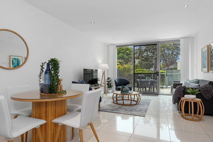 Beachside Haven Modern Townhouse With Pool - Gold Coast