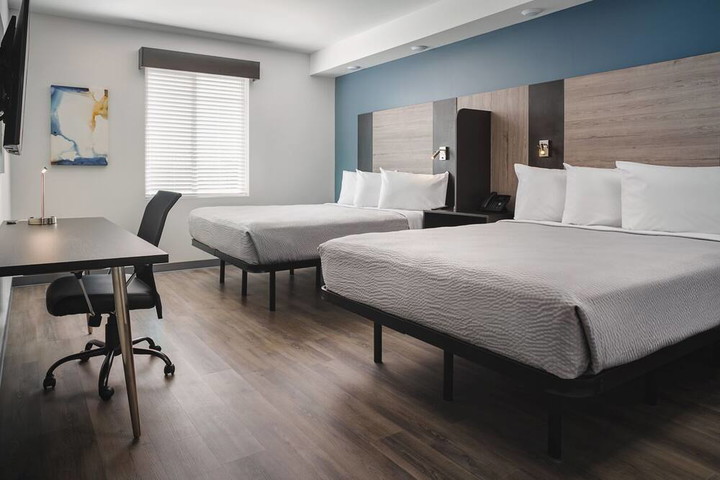 4 Sleek Rooms With Kitchen For Family Adventures - Your Perfect Retreat - Douglasville, GA