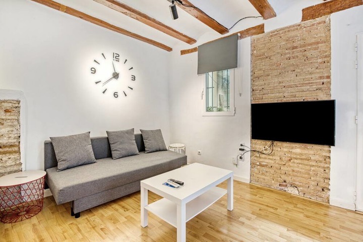 Studio Apartment 'Mendoza' With Balcony, Wi-fi And Air Conditioning - Valencia