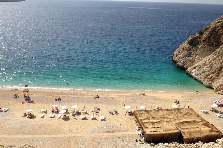 Apartment With Shared Pool And Sea Views - Kalkan