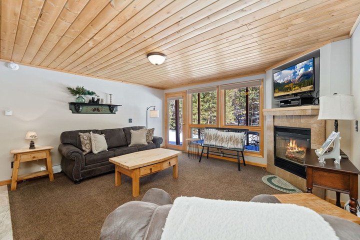 Cozy Fall River Suite  River Views  Rmnp - Estes Park, CO