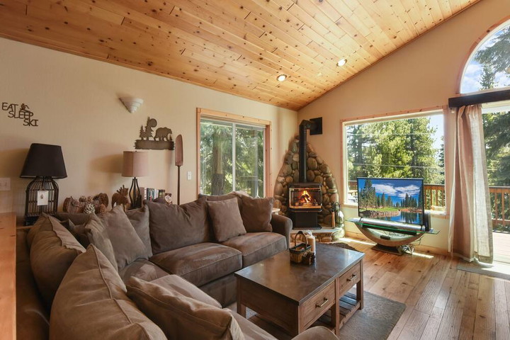 Lux Leisure | Game Room & More! - Truckee, CA