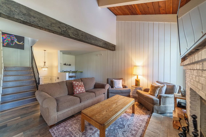 Walk To Canyon Lodge W/ Pool And Spa Access 573 - Mammoth Mountain, CA