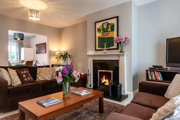 3 Bedroom Pet Friendly Home With Access To Pool - Kenmare