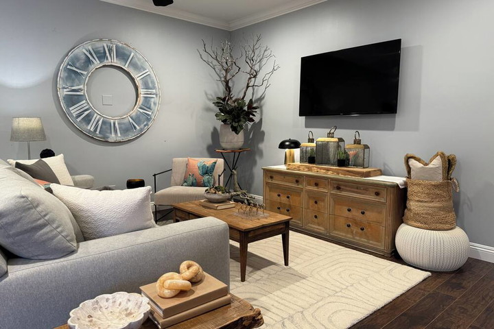 Charming Hillside Escape - Corona, CA