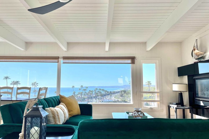 Panoramic Ocean View Cottage And Hideaway - San Clemente, CA