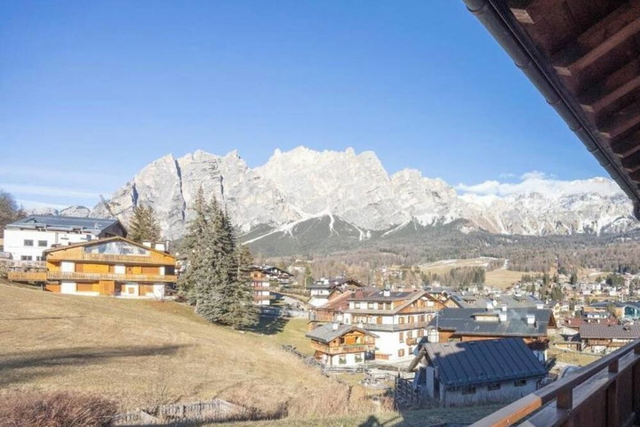 Elegant Apartment In Cortina D'ampezzo, Panoramic View, Garage, Spacious 3bedroom - Cortina d'Ampezzo