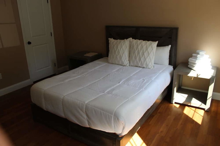 Cozy Home Near Downtown, Shops, And Restaurants. - Keene, NH