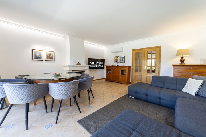Villa Moises  - An Excellent Property 500 Mts From The Famous Falésia Beach - Albufeira