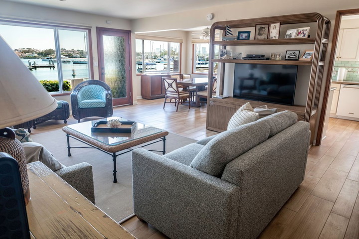 Live The Beach Life -Lovely Waterfront Home In Balboa Peninsula - Newport Beach, CA