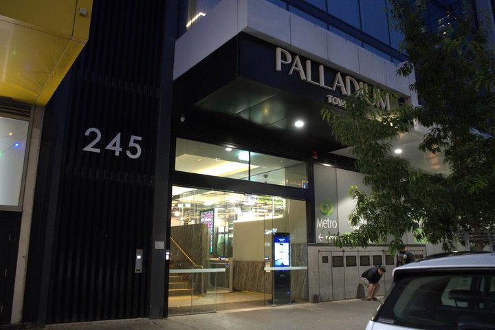 Premium 2b2b Cbd Apartment With Pool, Gym, Sauna & Jacuzzi + Woolworths Onsite - Kensington