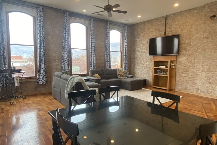 Historical 25th St. Loft Apt - Ogden, UT