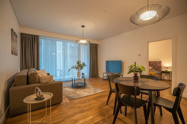 Easyrooms Dzirnavu Appartement De Luxe Avec Balcon - Riga