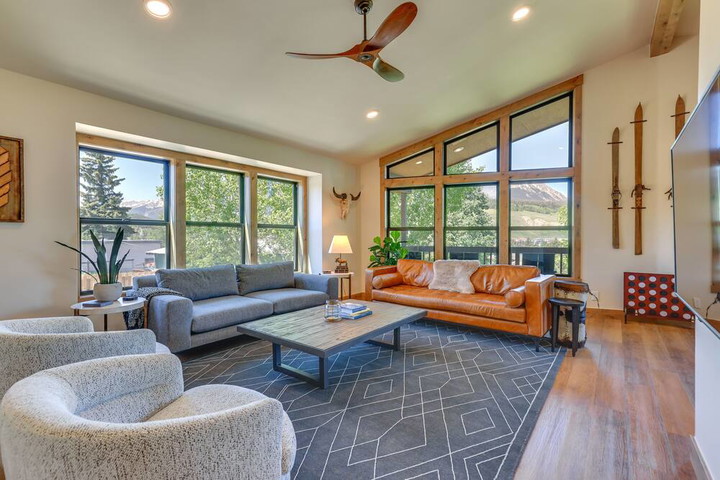 Mtn Modern Home W/ Views, Private Hot Tub + Fantastic Location - Frisco, CO