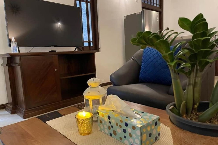 The Manor 1926- Colonial Apartment - Colombo
