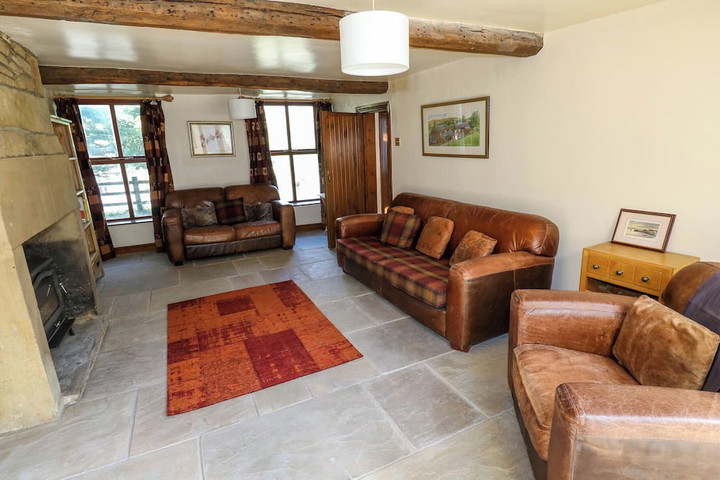 Pule Hill Farm, Pet Friendly, Character Holiday Cottage In Marsden - Ripponden