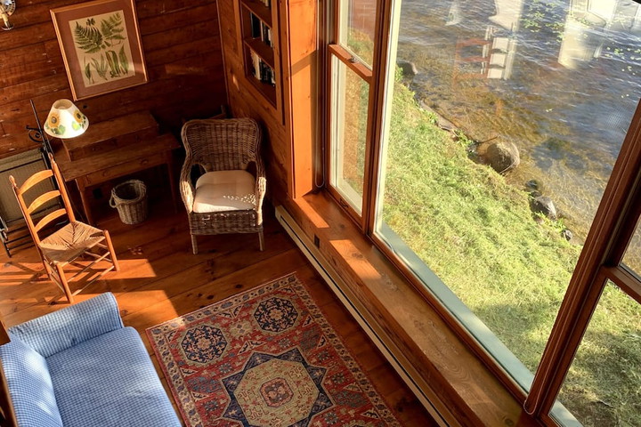 Rustic Lakeside Cabin At White Gate Farm - Connecticut