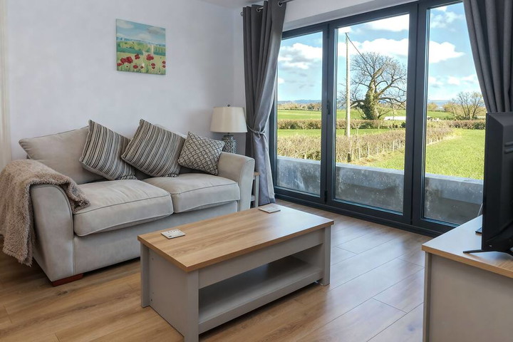 Genesis, Romantic, With A Garden In Catterick, North Yorkshire - Bedale