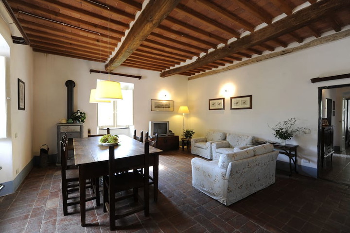 Casale Amati La Marchesa, Ancient And Fascinating Oil Mill Between Sea And Hills. - Carrara