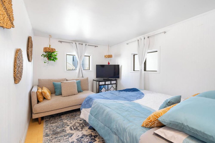 Coastal Haven Steps To Sand W/garage & Rooftop - Torrance, CA
