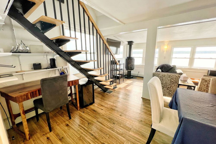 Over-water Deck, Sunset Views, Fireplace, Dock & Boat Lift, Kayaks/sups/canoe! - Interlaken