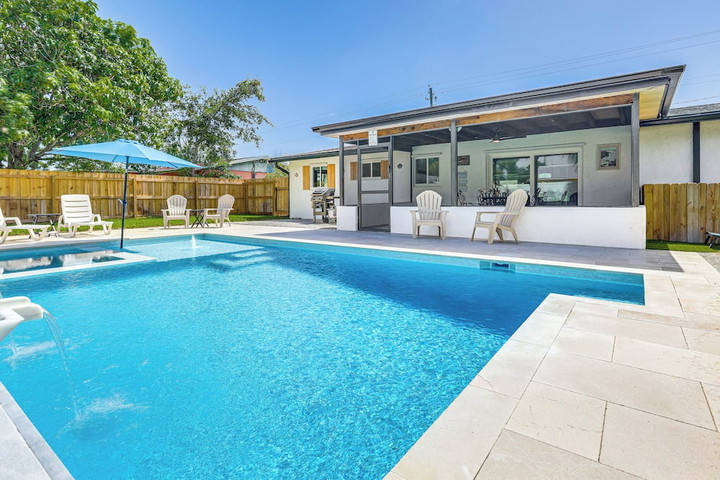 Swim, Game & Bbq: Family Retreat In Stuart - Hobe Sound, FL