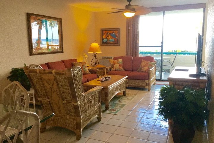 Read My Reviews! Vacation In Style Right On The Ocean Absolutely The Best! - Saint Thomas