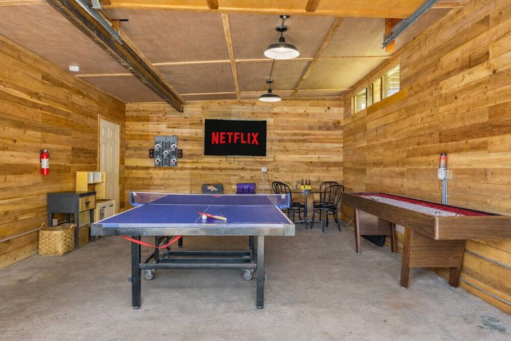 Cozy Cabin W/ Hot Tub, Game Room & Private Writer's Nook - Close To Town! - Colorado