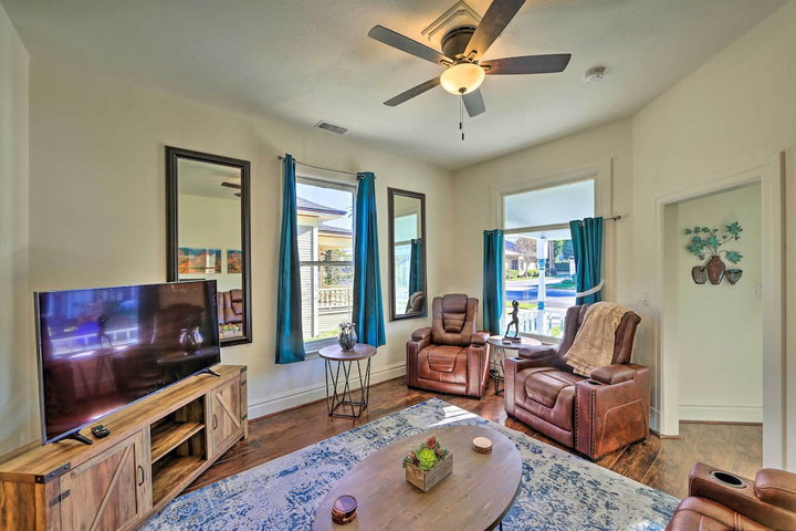 Riverside House W/ Yard ~ 1 Mi To Downtown! - Fontana, CA