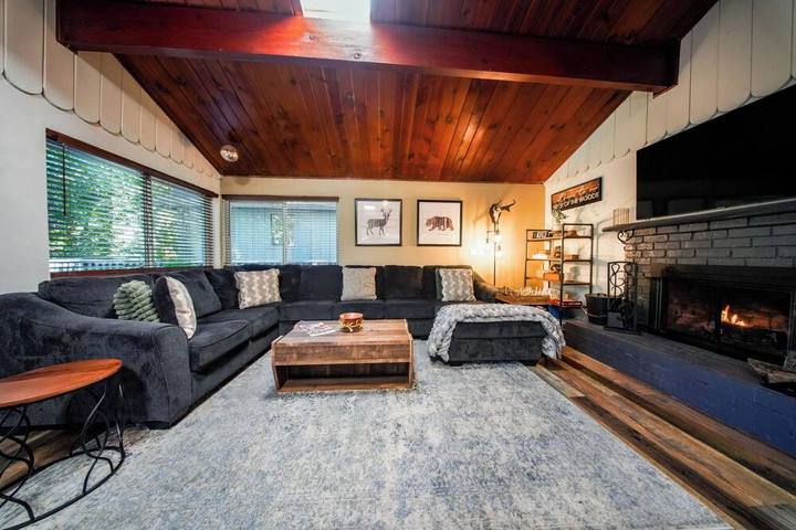 Top-rated Cabin, Hot Tub, Ac, 3 Min To Lake - San Bernardino, CA