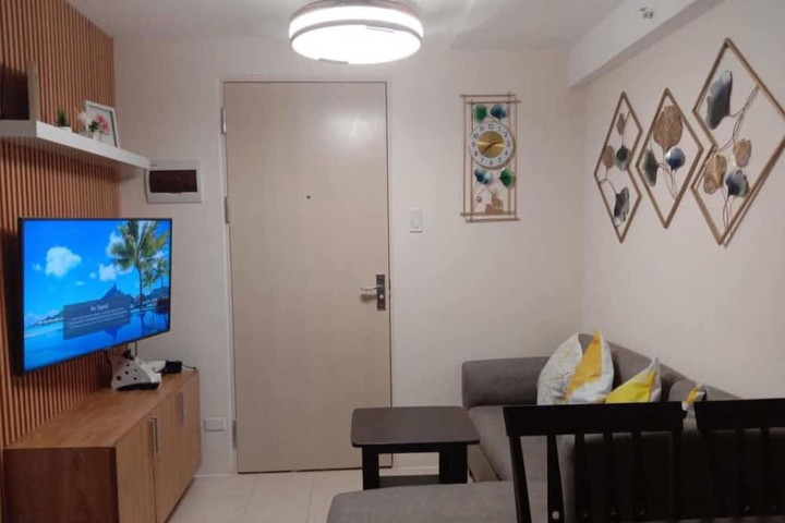 Fully Furnished 2 Bedroom Condo Unit - Angono