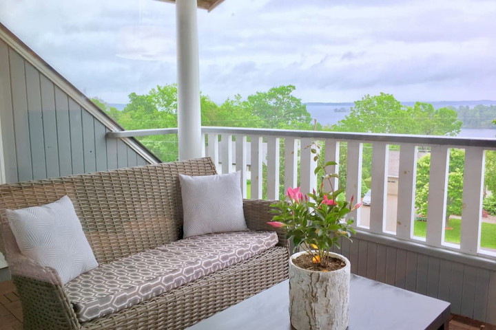Luxury Penthouse Overlooking The 1000 Islands - Kingston