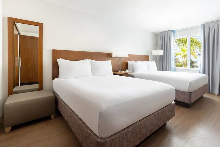 Double Queen Relaxant, Fairfield Inn, Petit Déjeuner Inclus, Proche Centre Key West - Stock Island, FL