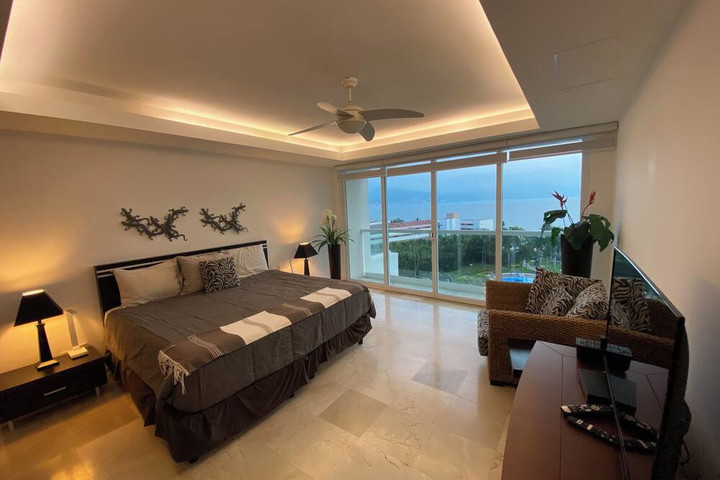 #1 Marina Vallarta Shangri-la Rental - 3 Bdr - 3 Ba - Luxury Condo - Puerto Vallarta