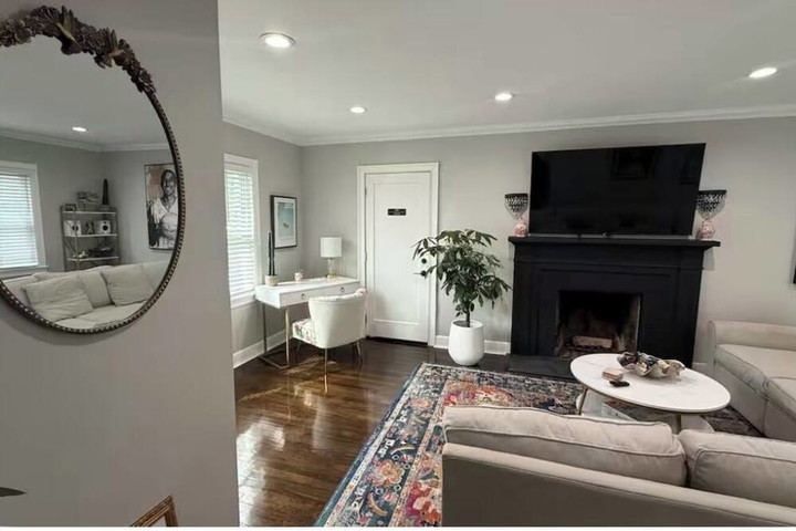 Timeless Luxury Elegant Escape - Freeport, NY