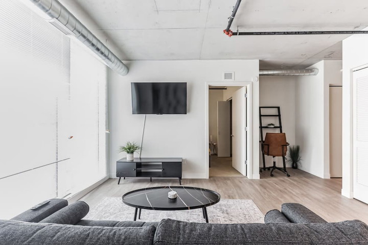 Skyline 776 - Combined 1-br & Studio - Cleveland, OH