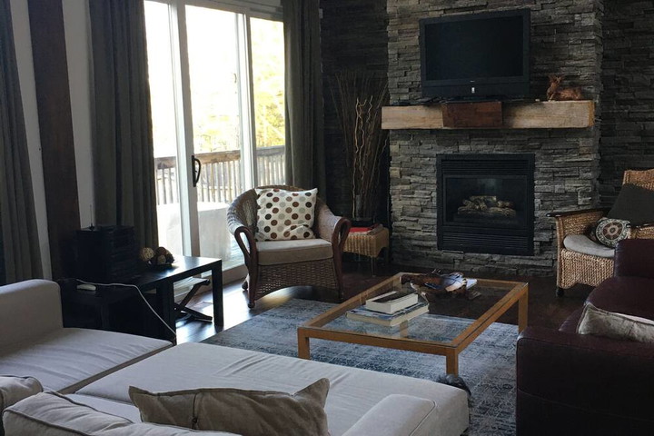 Luxury Muskoka Cottage On The Lake-gravenhurst, Ontario - Gravenhurst