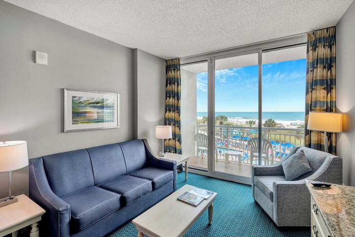 Direct Oceanfront With Nice Decor, Modern Low Floor - Little River, SC
