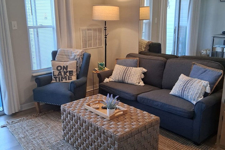 Waterfront Condo At Stripers Landing, Smith Mountain Lake, Virginia - Smith Mountain Lake, VA
