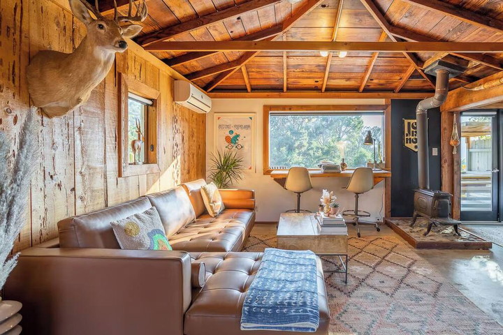 Tour Topanga State Park From A Cozy Mountain Home -