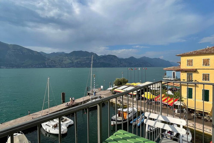 Appartement 'Angolo Sul Porto' Avec Vue Sur Le Lac, Wi-fi Et Climatisation - San Zeno di Montagna