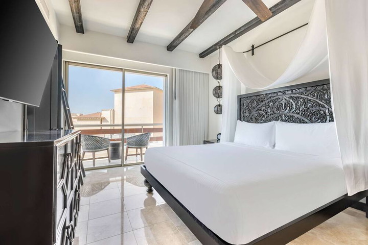 Premium 2br Suite W/ Garden Balcony Short Walk To Playa Hotelera Beach - San José del Cabo